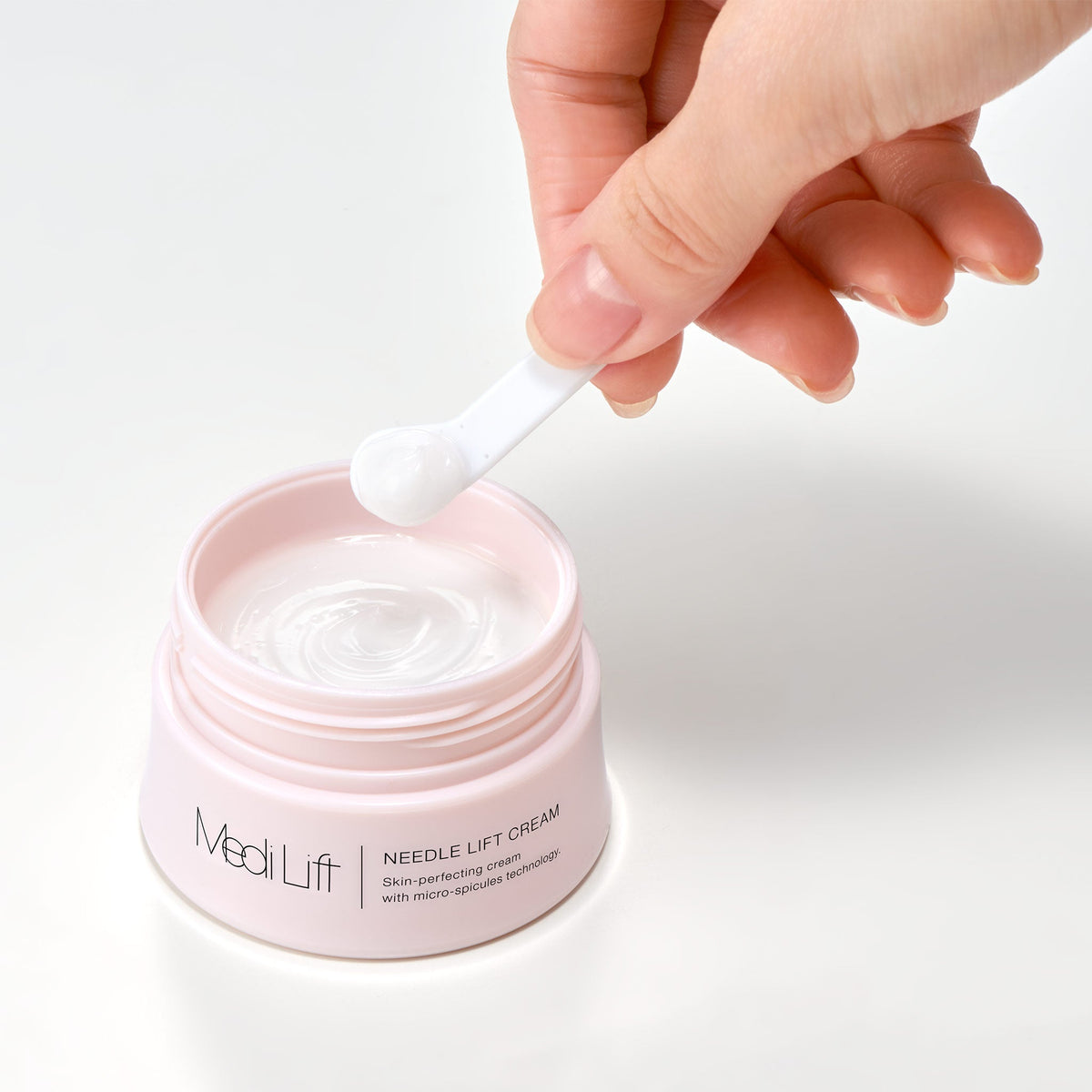 Needle Lift Signature Cream